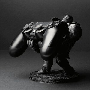 Medieval Marvel: 3D Printed Buff Knight Controller Holder - Etsy