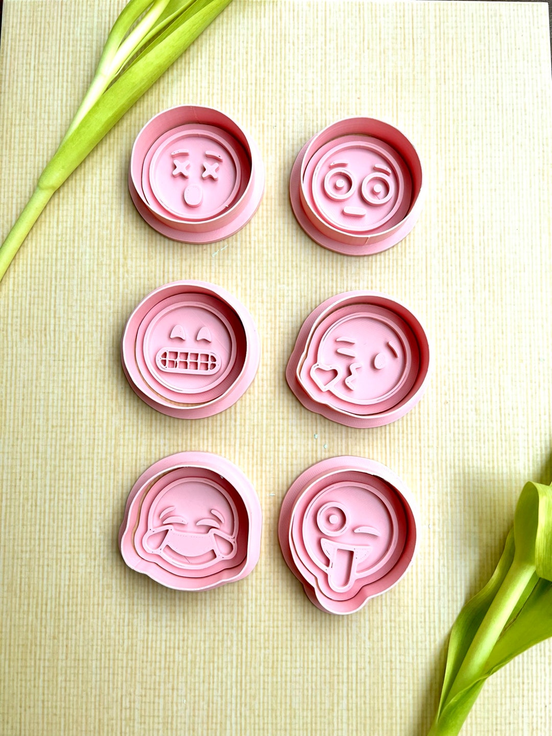 Emoji Cookie Cutters and Stamp - Etsy