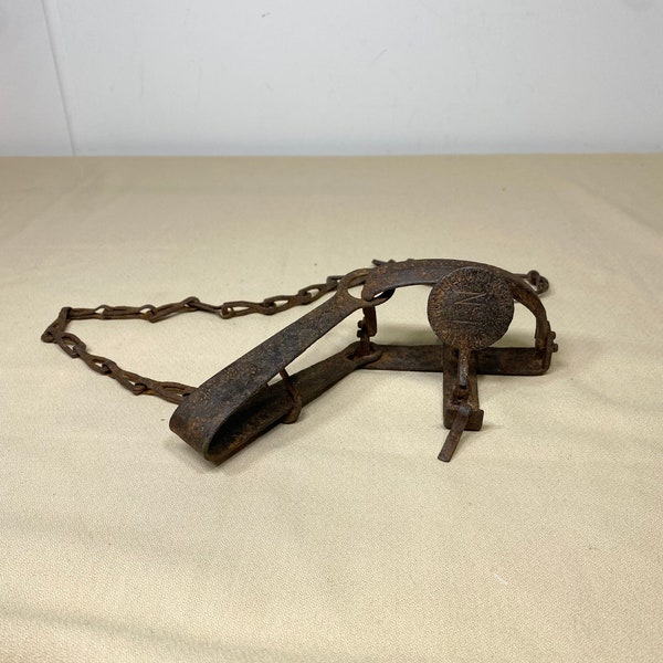 Antique Trap - Etsy
