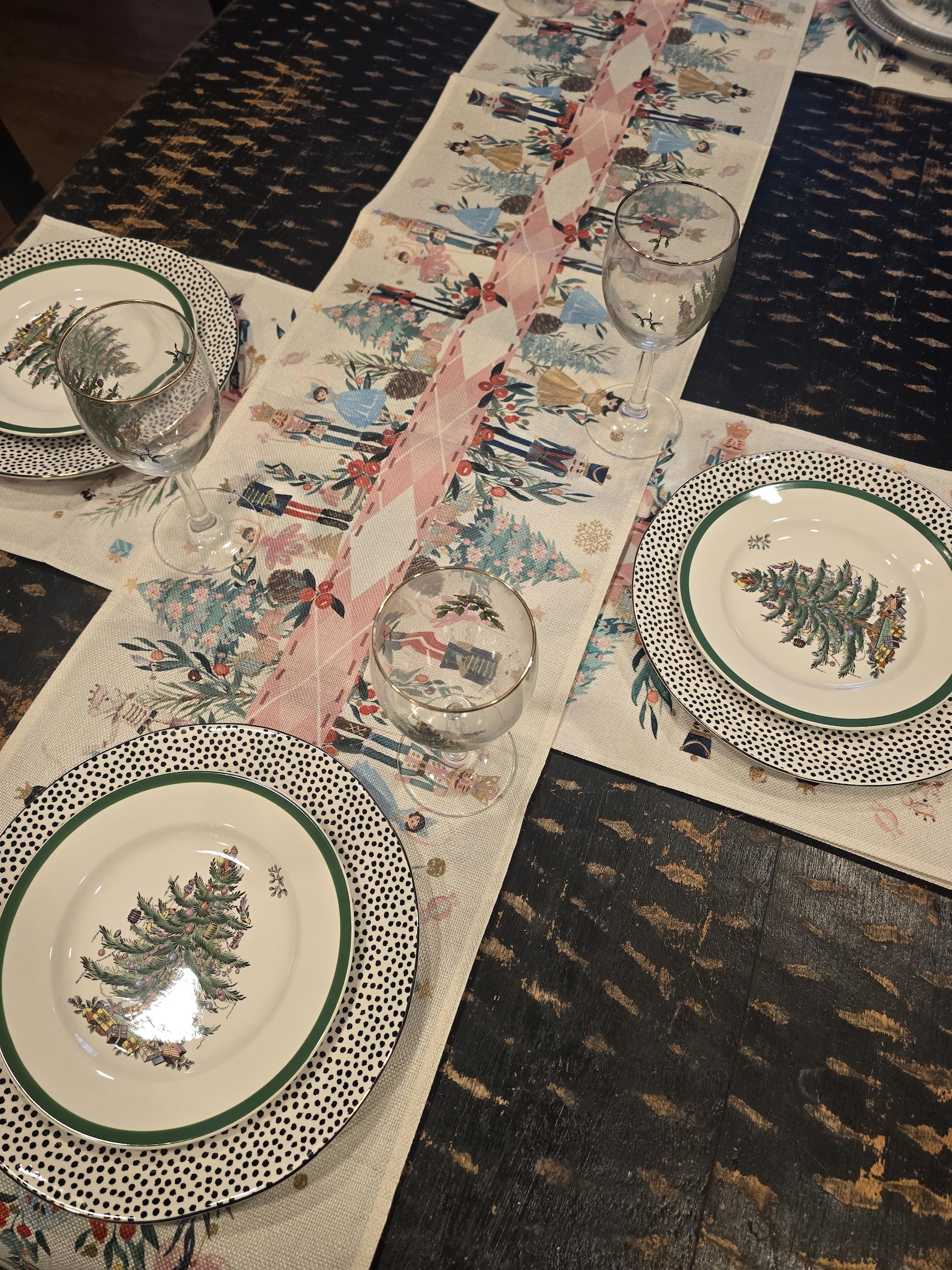 Nutcracker Floral Holly Christmas Table Runner, Seasonal Winter Kitchen ...