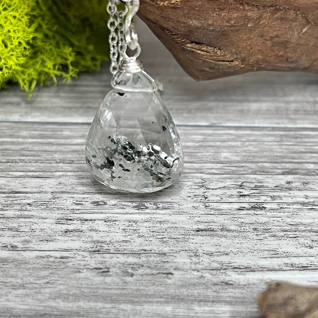 Gorgeous Garden Moss Quartz Crystal Gemstone Wirewrapped Pendant ...