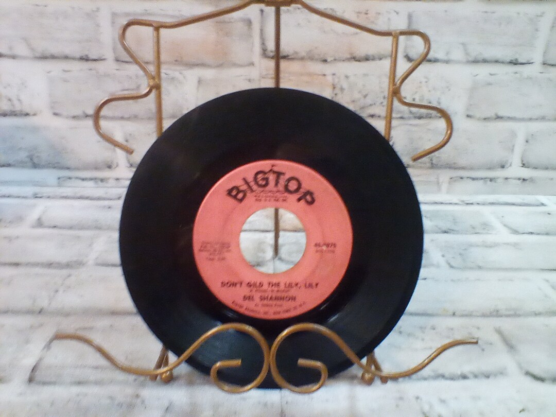 Del Shannon 45 Record, Hats off to Larry/don't Gild the Lily, Lily Big ...