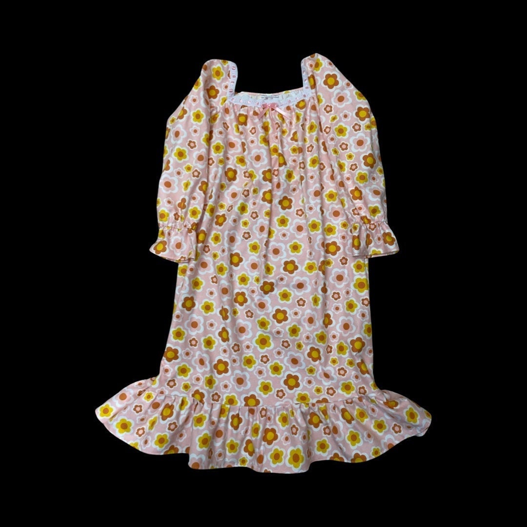 Retro Pink Floral Pop Flannel Nightgown. - Etsy