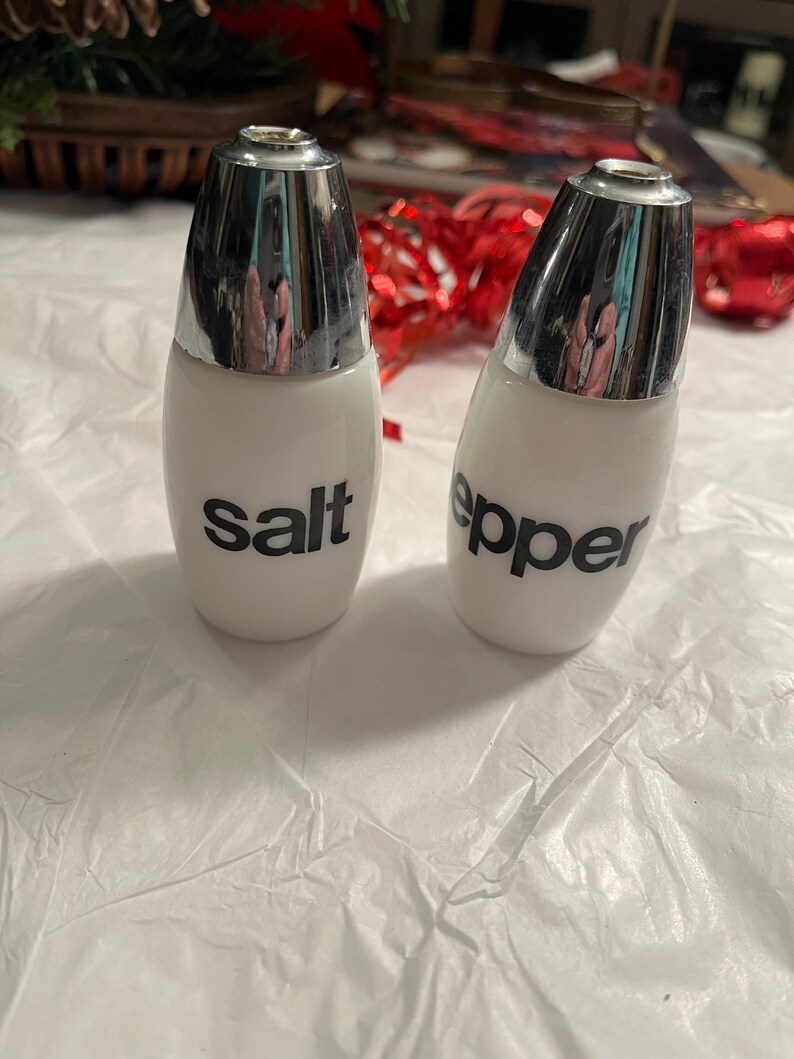 Vintage Gemco Pyrex Corning Ware Milk Glass Salt Pepper Shakers - Etsy