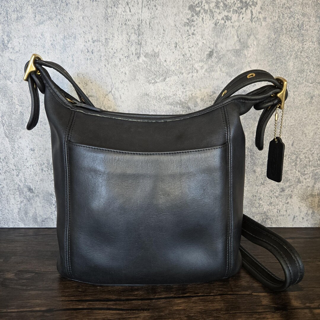 Vintage Coach 9816 Slim Duffle Sac in Navy Blue Genuine Cowhide Leather ...