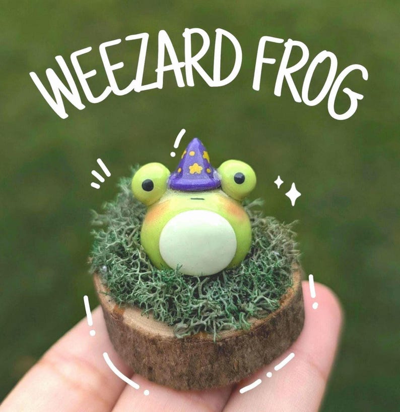 Wizard Frog Desk Buddy, Handmade Polymer Clay Figurine, Desk Decor - Etsy