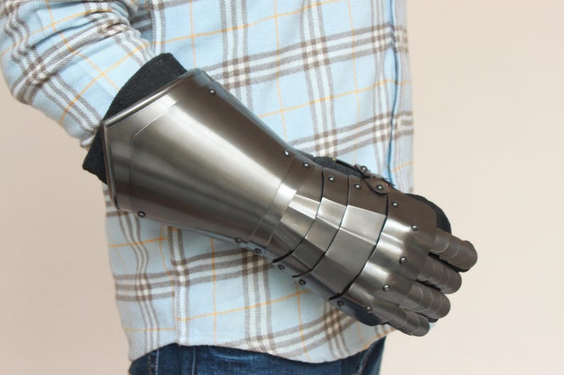 HANDMADE Blackened Steel Gothic Gauntlets Hand Protection Armor - Etsy