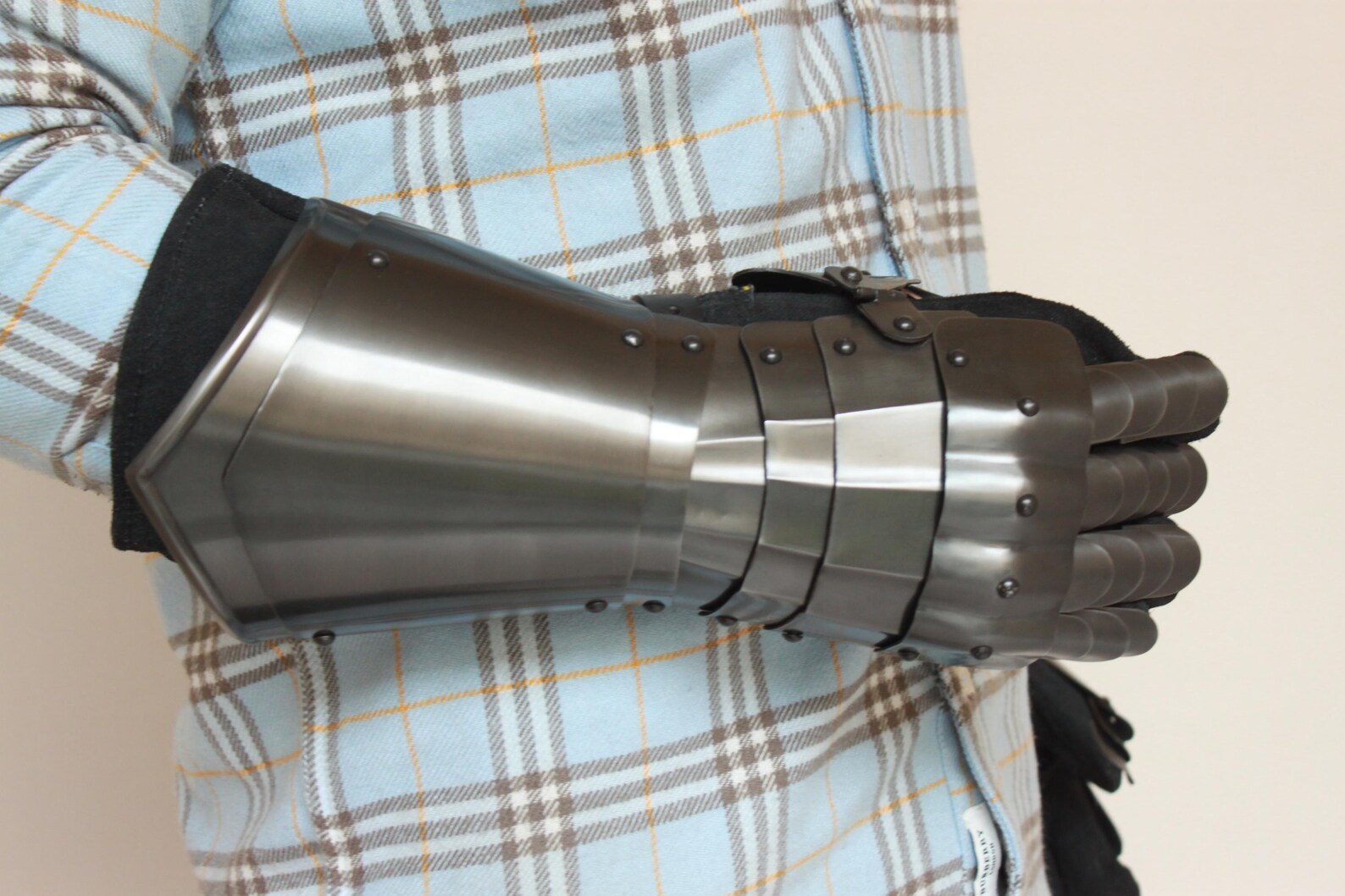 HANDMADE Blackened Steel Gothic Gauntlets Hand Protection Armor - Etsy