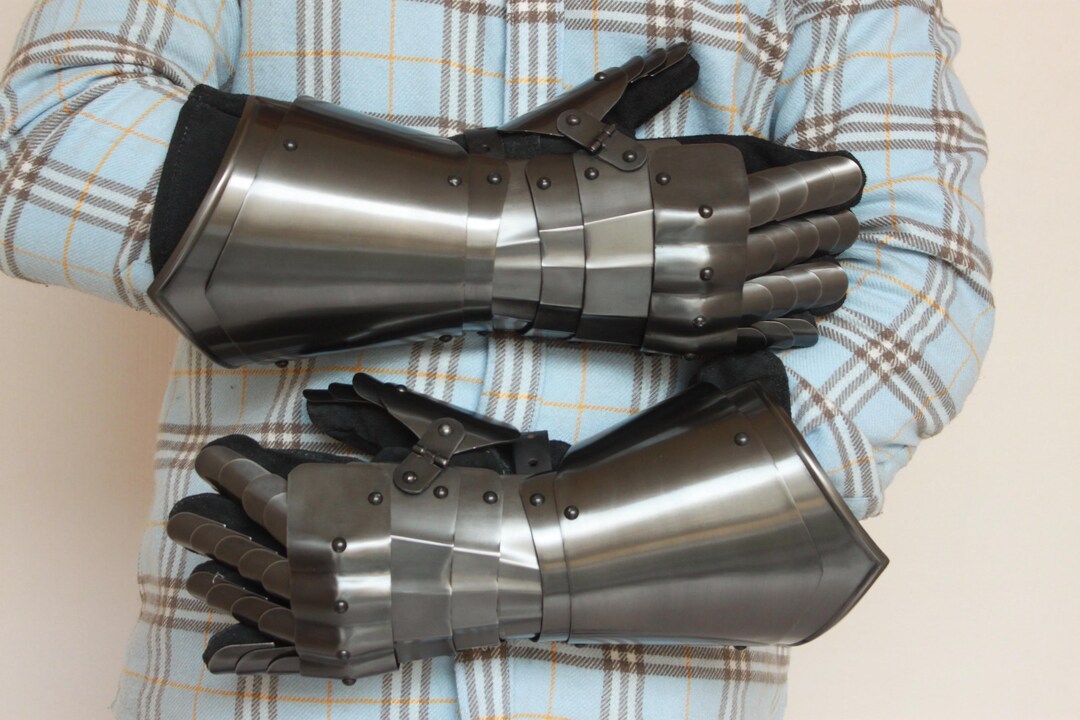 HANDMADE Blackened Steel Gothic Gauntlets Hand Protection Armor - Etsy