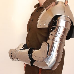 HANDMADE Single Full Arm Set With Gauntlets and Pauldrons Costume - Etsy