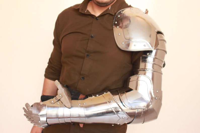 HANDMADE Single Full Arm Set With Gauntlets and Pauldrons Costume - Etsy