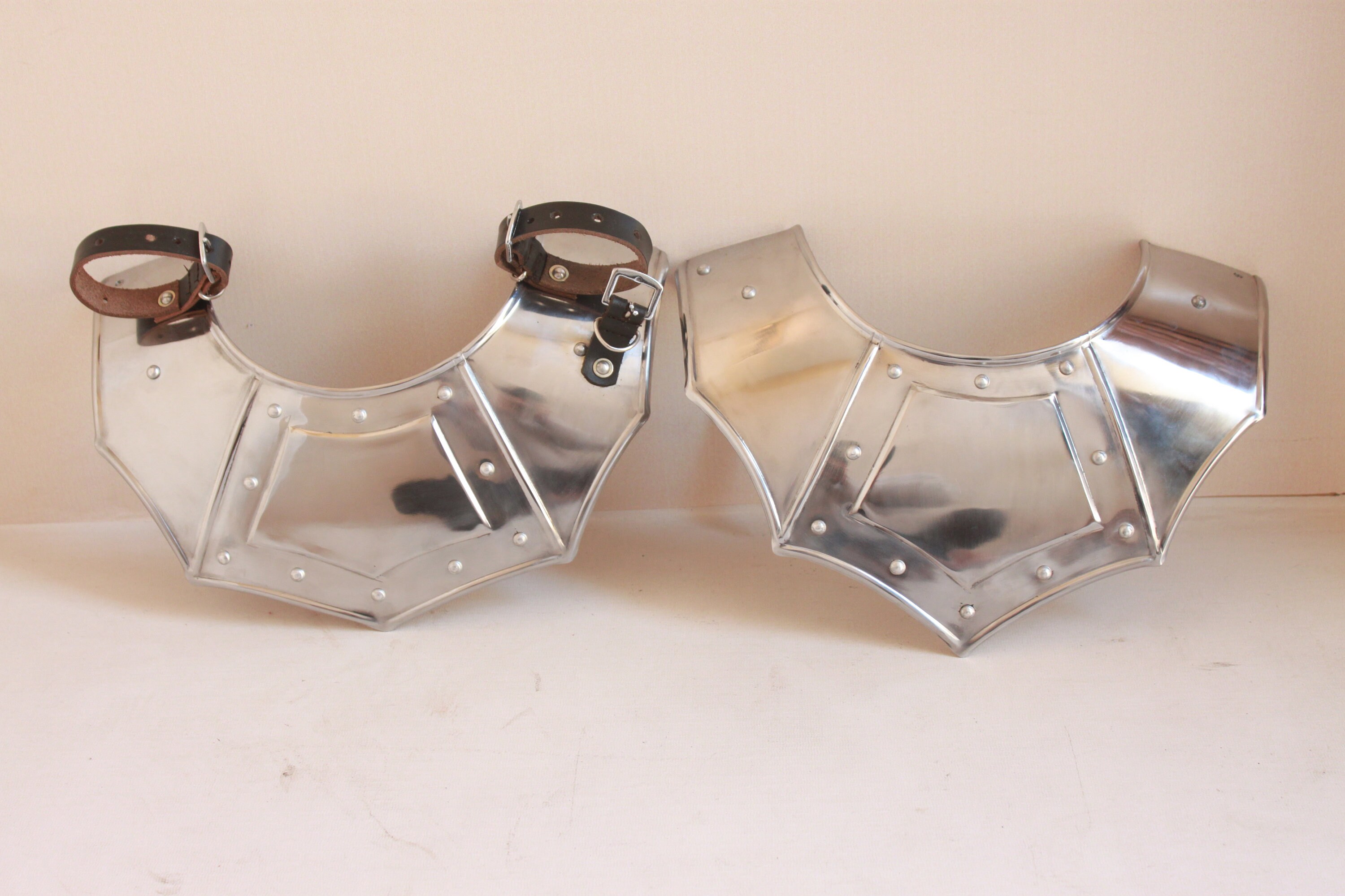 HANDMADE LARP Steel Knight Neck Gorget Armor - Etsy