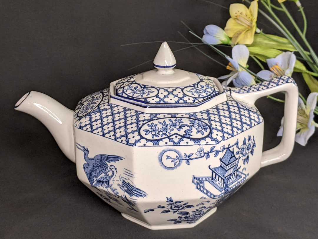 Vintage Hale Handcock Godwin Blue & White Orient Teapot - Etsy