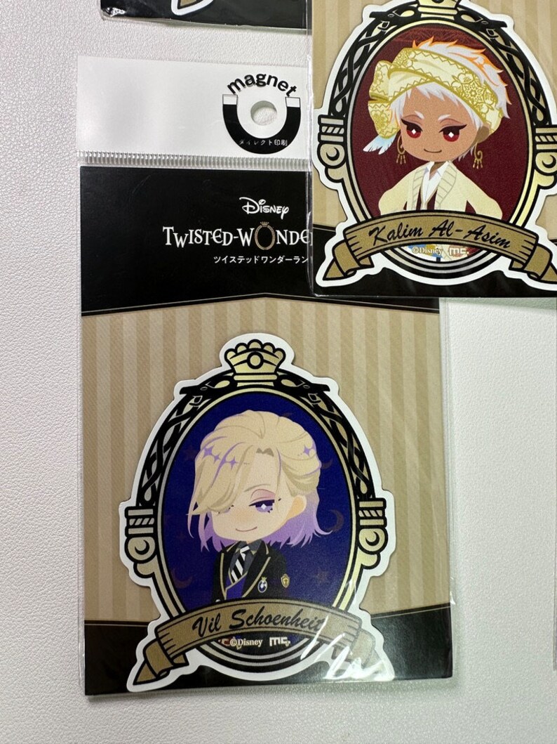 Twisted Wonderland Chibi Magnet Set of 5 Malleus Vil Kalim Leona Azul ...
