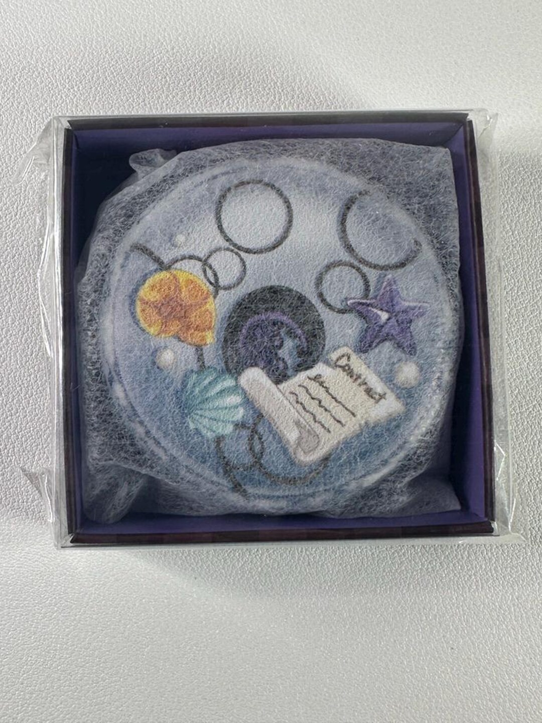 Twisted Wonderland Valentine's Day Macaron Mirror Octavinelle Azul ...