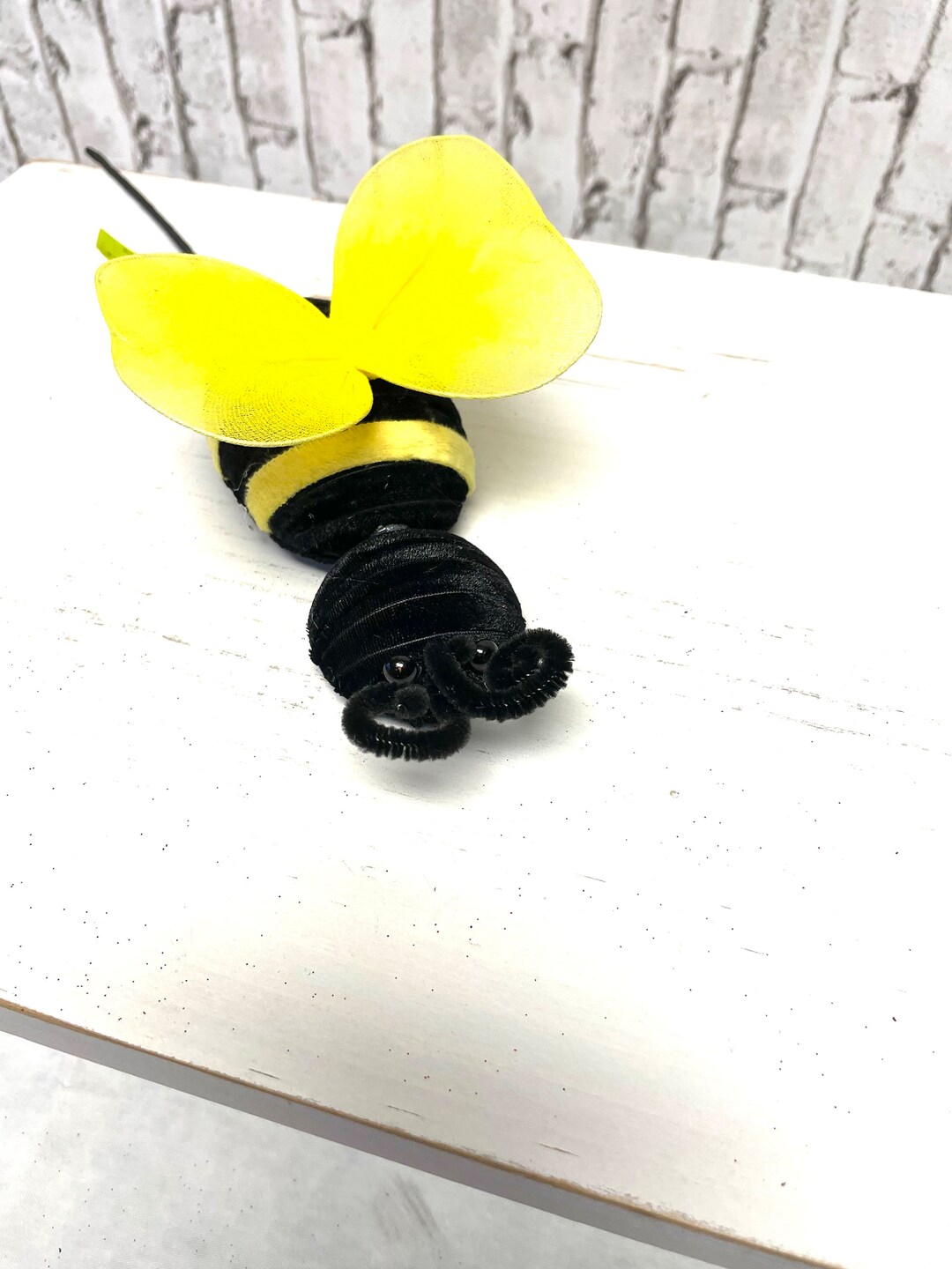 Bee Pick, 63114YWBK, Mesh Wing Bee Pick, Bumble Bee Pick, Summer Bee ...