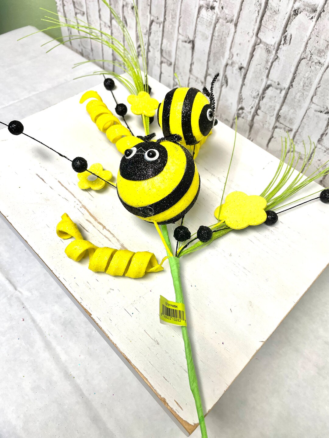Bee Spray, Bee and Flower Spray, Fat Bumble Bee Spray, Spring Bee Pick ...