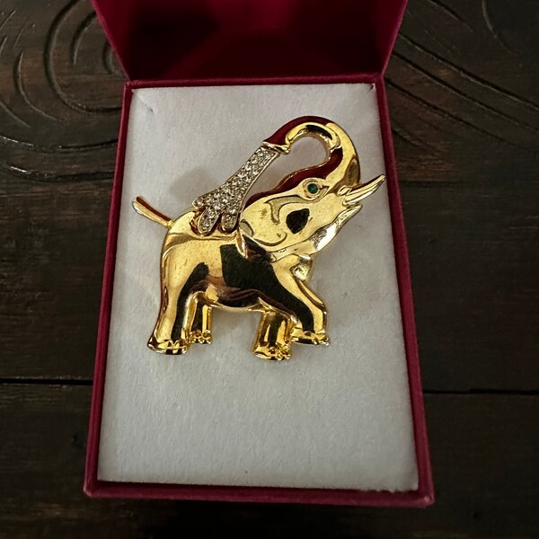 Elephant Brooch - Etsy