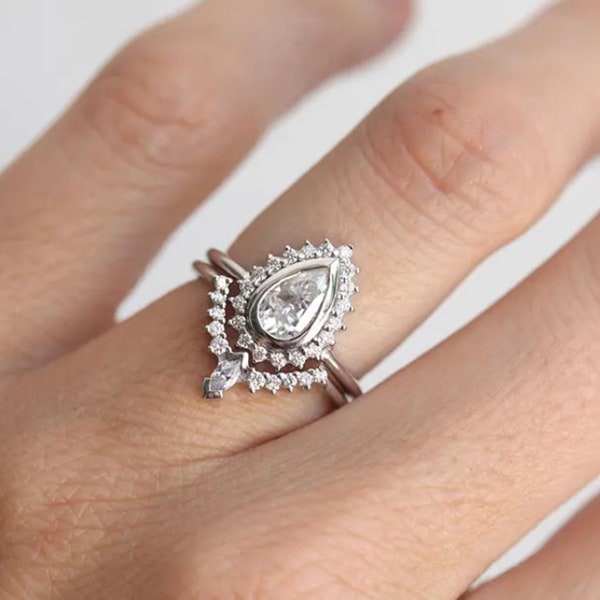 Pear Set Ring - Etsy