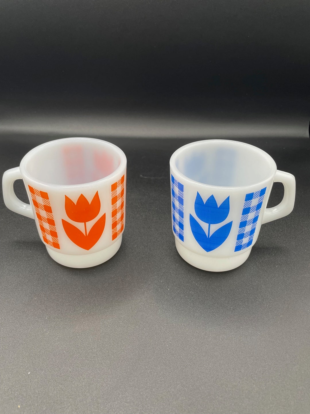 2 Vintage Milk Glass Tulip Termocrisa Mugs -orange and Blue - Etsy