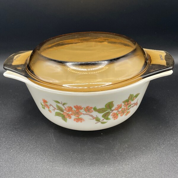 Vintage Pyrex Dish - Etsy