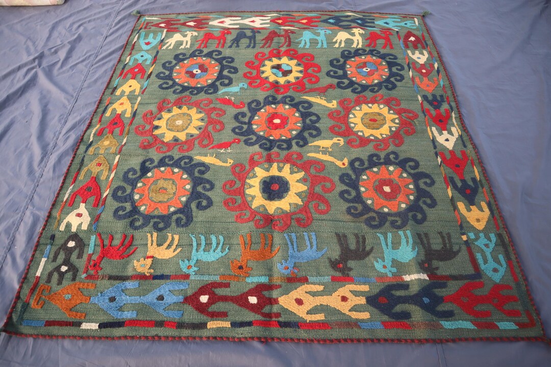 5'9x6'4 Ft Green Pictorial Suzani Rug, Vintage Handmade Sozani Rug ...