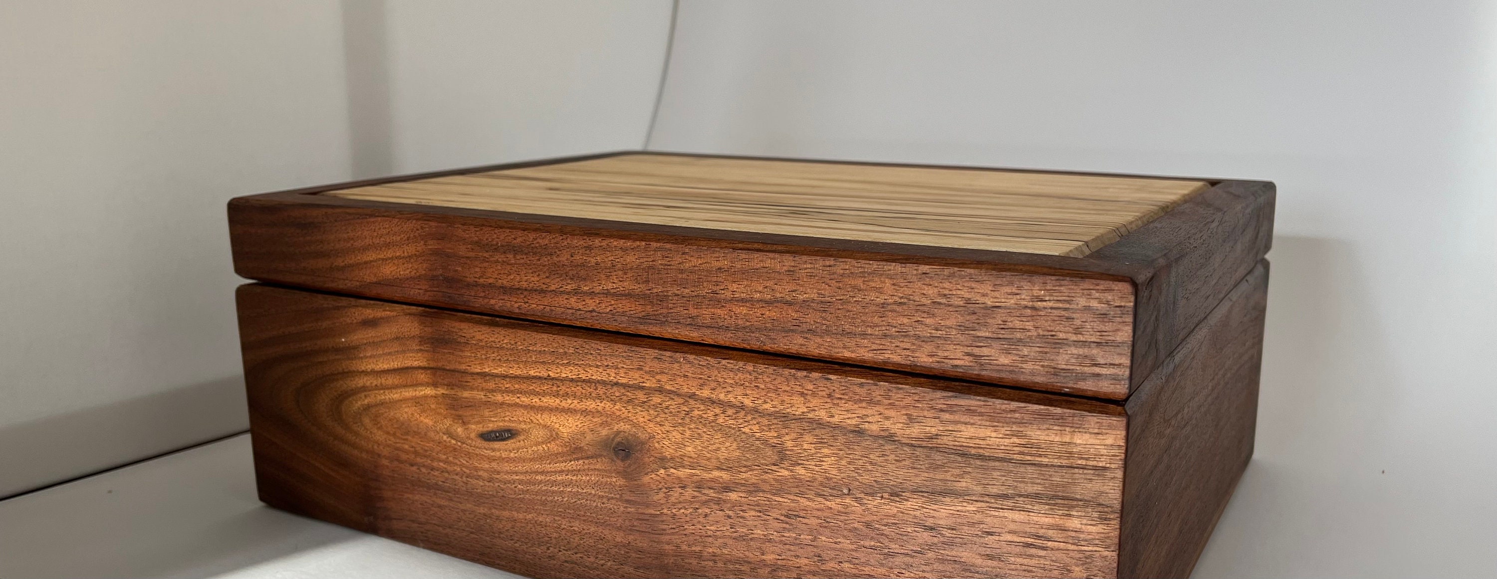 Large Walnut and Spalted Maple Box - Etsy