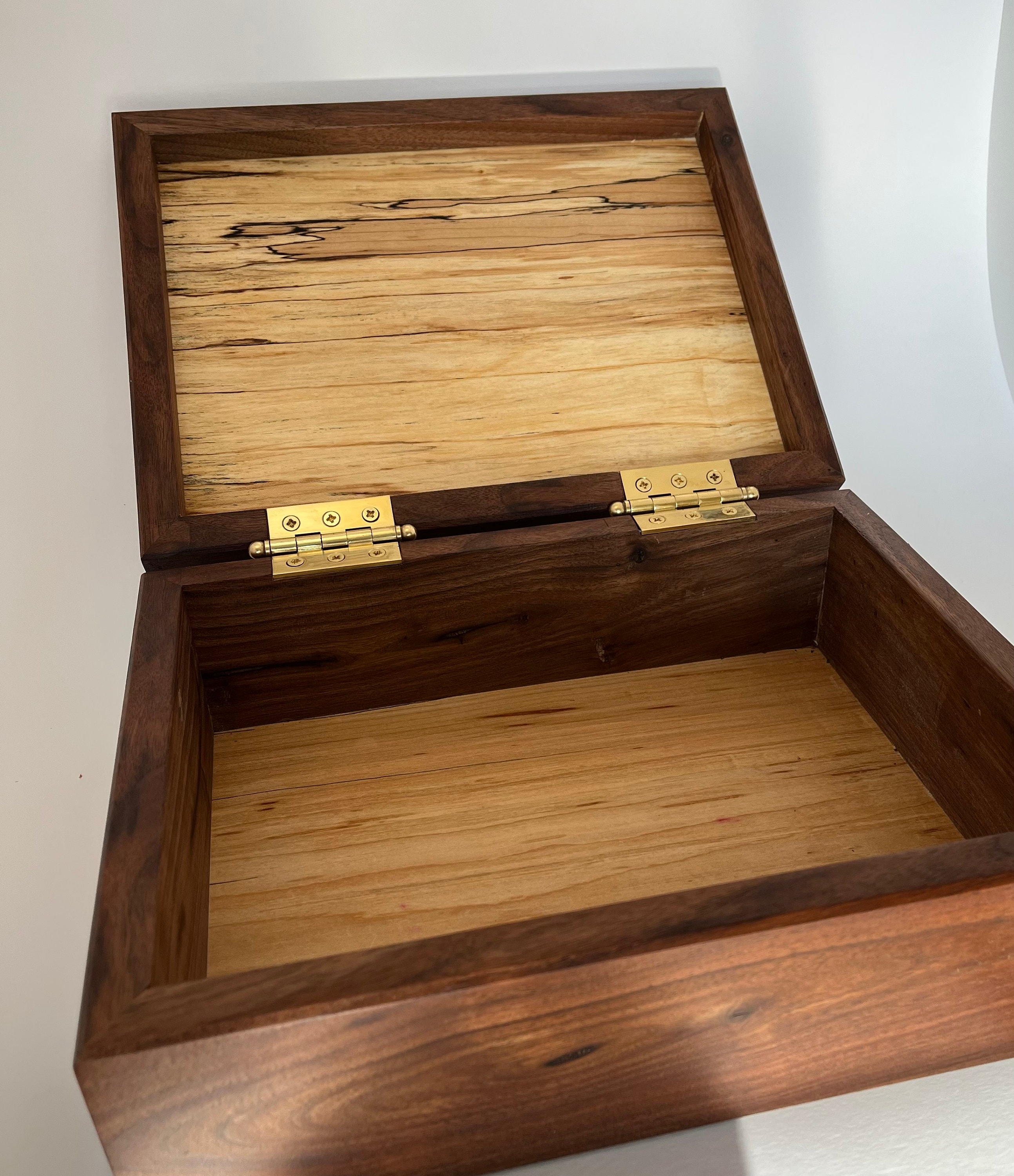 Large Walnut and Spalted Maple Box - Etsy