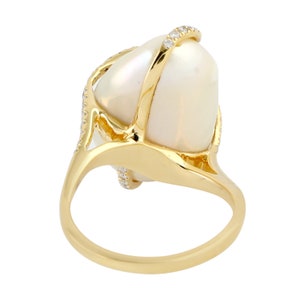 Unshaped Pearl Chiness & Diamond Cocktail Ring Pave in 18k Yellow Gold ...