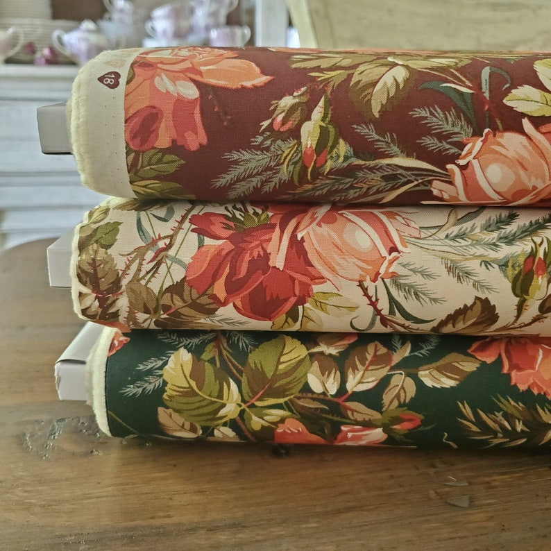 Joy Fabric - Centerpiece Yardage - Holly Berries/snowdrift/spruce ...
