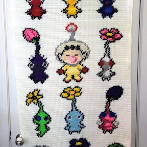 Pikmin Crochet Banner (bulbs and Olimar) - Etsy