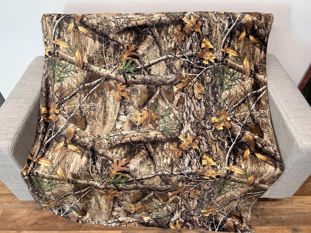 Realtree Camo Throw Blanket: Custom Hunting Decor - Etsy