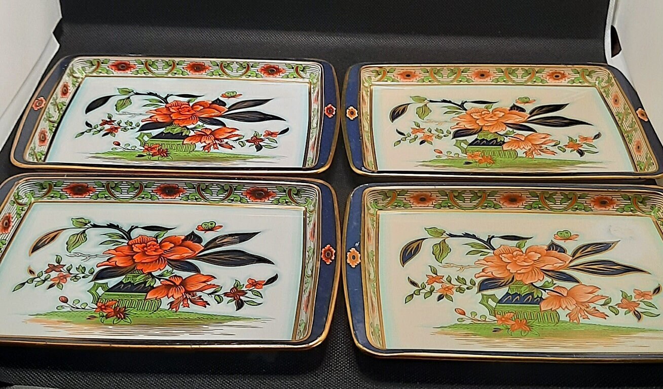 Set of 4 Vintage Daher Metal Trays - Etsy