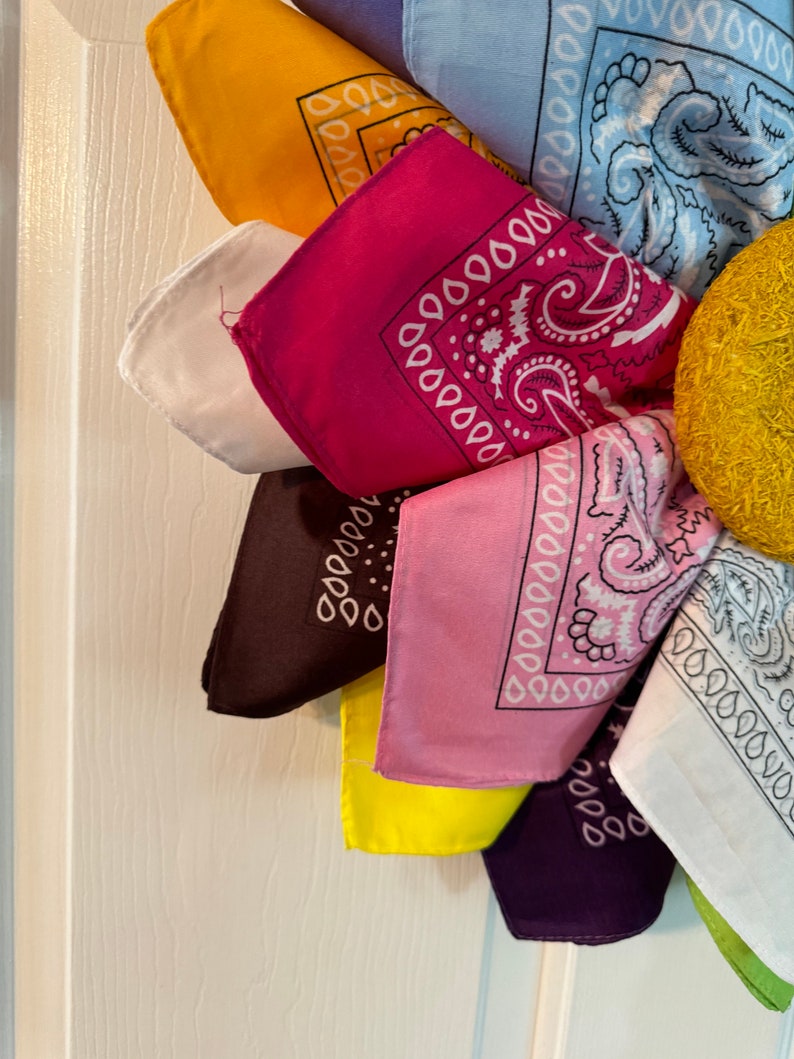 Bandana Wreath, Made With Cotton Bandanas. Multi Colored. Creative Fun ...
