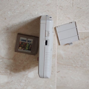 Vintage Nintendo Game Boy With Game Cartridge Original, DMG-01 | Retro ...