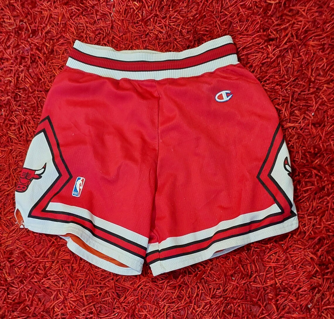 Vintage BASKETBALL Short CHICAGO Bulls Champion NBA Size L Men Red - Etsy