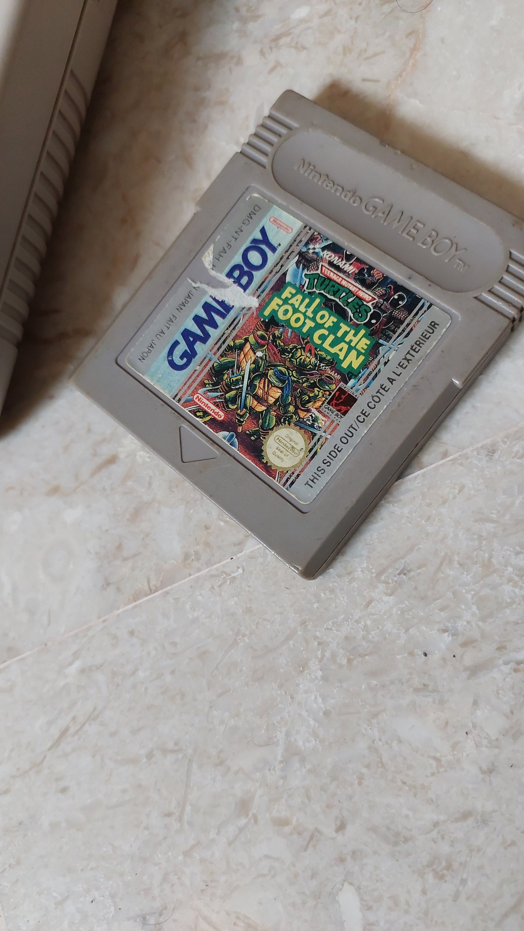 Vintage Nintendo Game Boy With Game Cartridge Original, DMG-01 | Retro ...