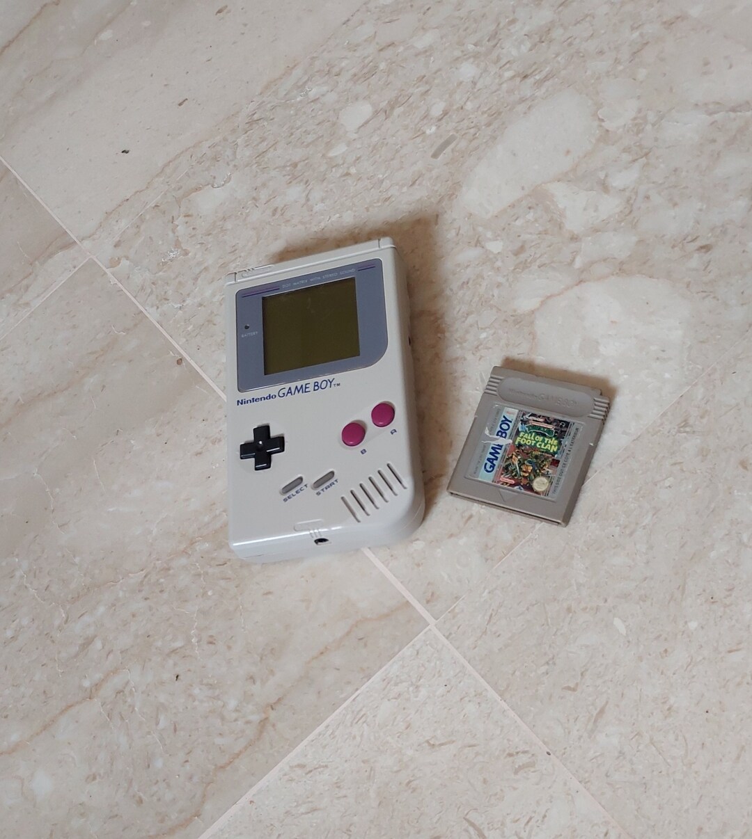 Vintage Nintendo Game Boy With Game Cartridge Original, DMG-01 | Retro ...