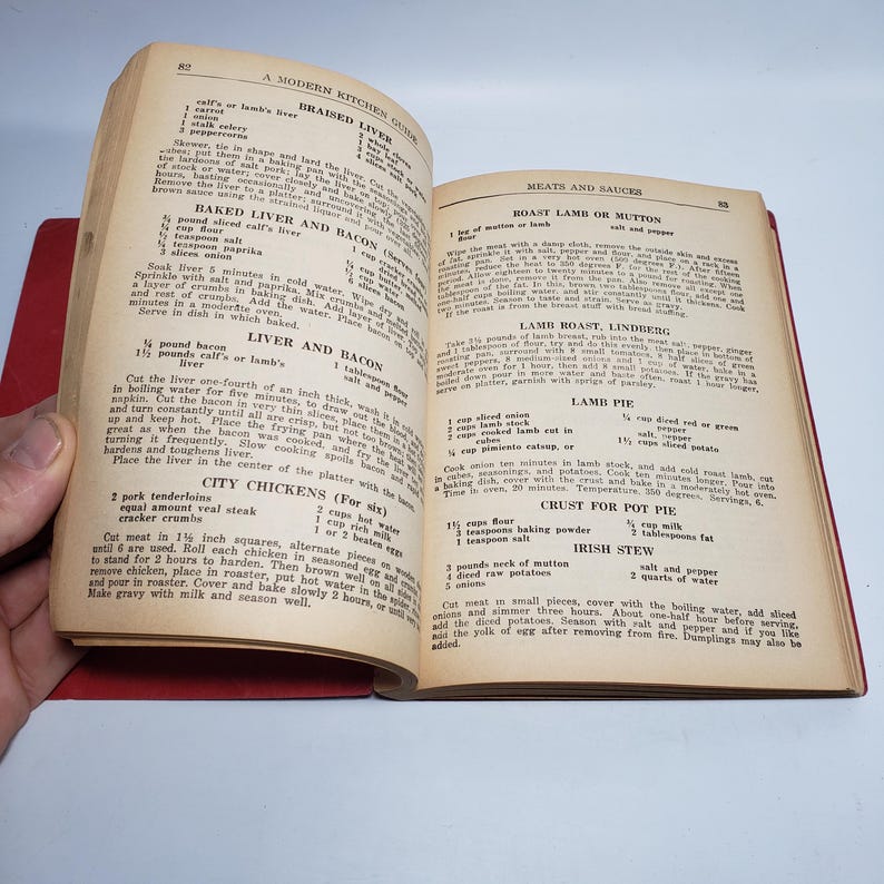 A Modern Kitchen Guide: A Complete Book of Up-to-ate Recipes and ...