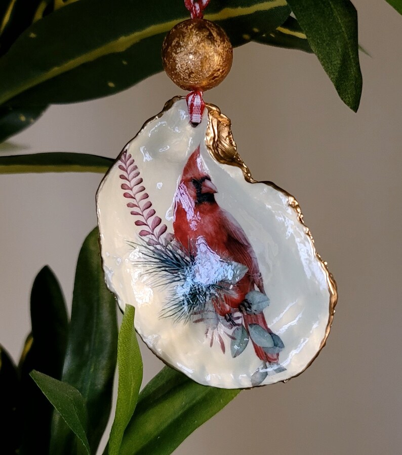 Red Cardinal: Decoupaged Oyster Shell Christmas Tree Ornament - Etsy