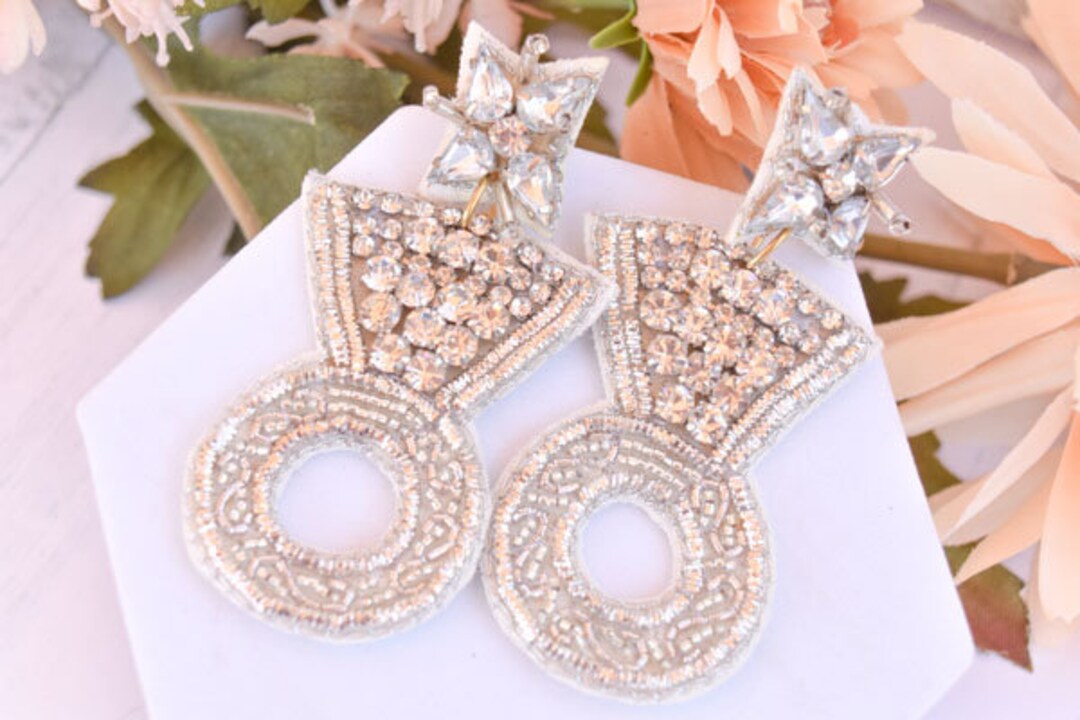 Statement Diva Bachelorette Party Diamond Ring Shape Seed Bead ...