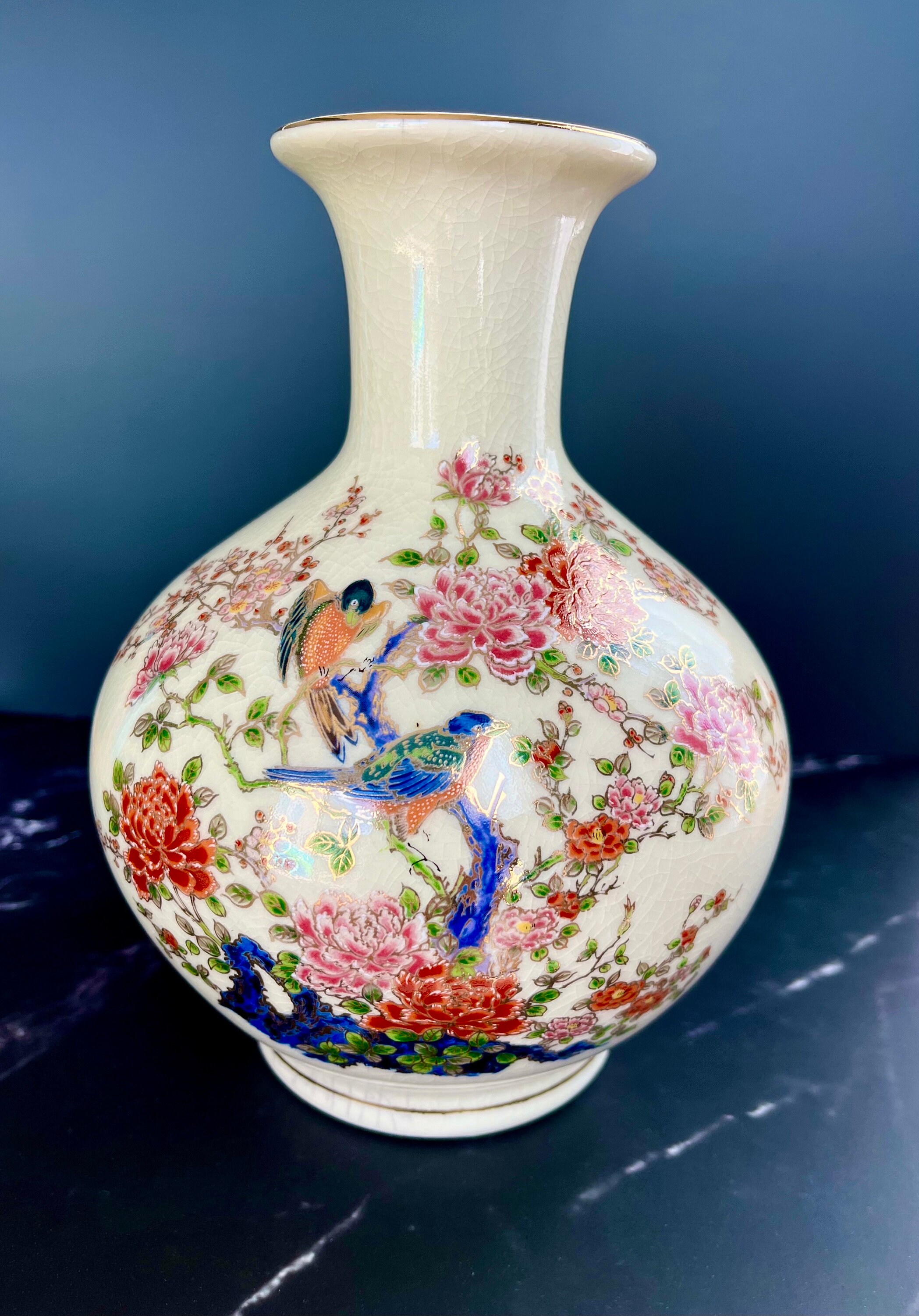 Hand Painted Japanese Porcelain Vase VIBRANT COLORS, Excellent ...