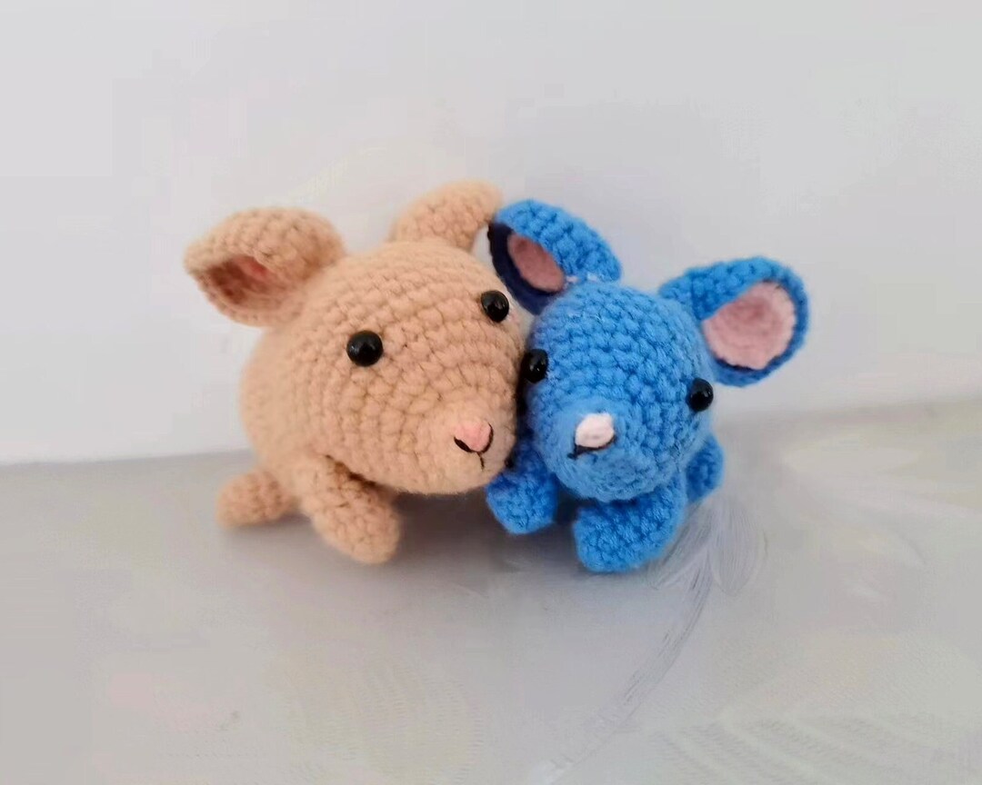2pcs Magnetic Kissing Mouse Crochet Keychains | Cute Keyring Sets ...