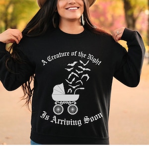 Gothic Pregnancy Announcement Halloween Maternity Shirt Goth New Mom to ...