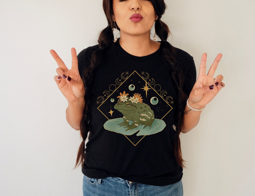 Cute Frog Shirt Cottagecore Frog Shirt Celestial T Shirt - Etsy