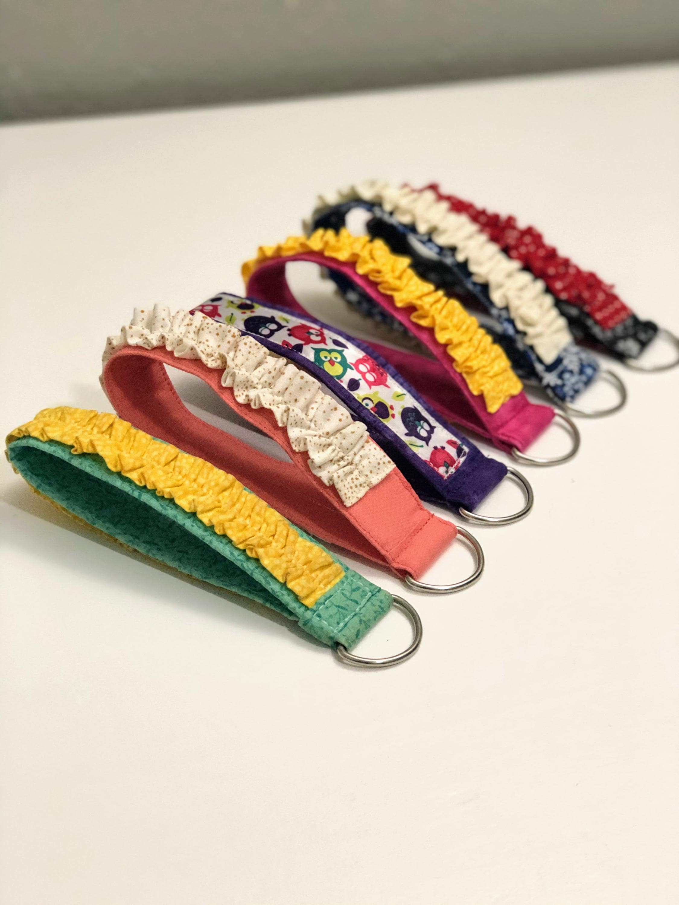 Keychain Wristlet Sewing Pattern & Sewing Tutorial | Wristlet Pattern ...