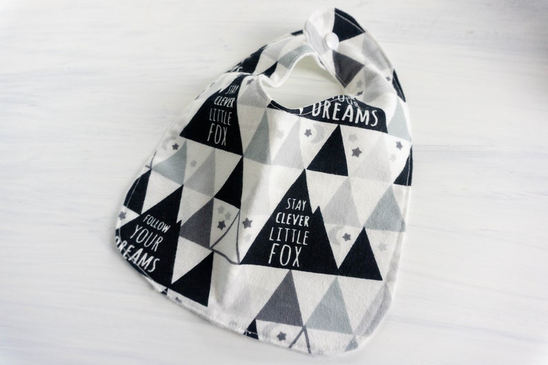 Easy Baby Bib Sewing Pattern & Sewing Tutorial | Baby Bib Pattern ...