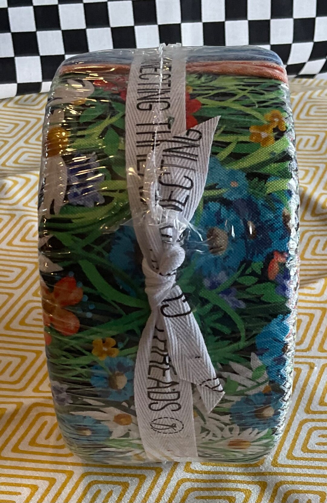 Hello Daisy! Jelly Roll 40/pkg. by Connecting Threads - Etsy