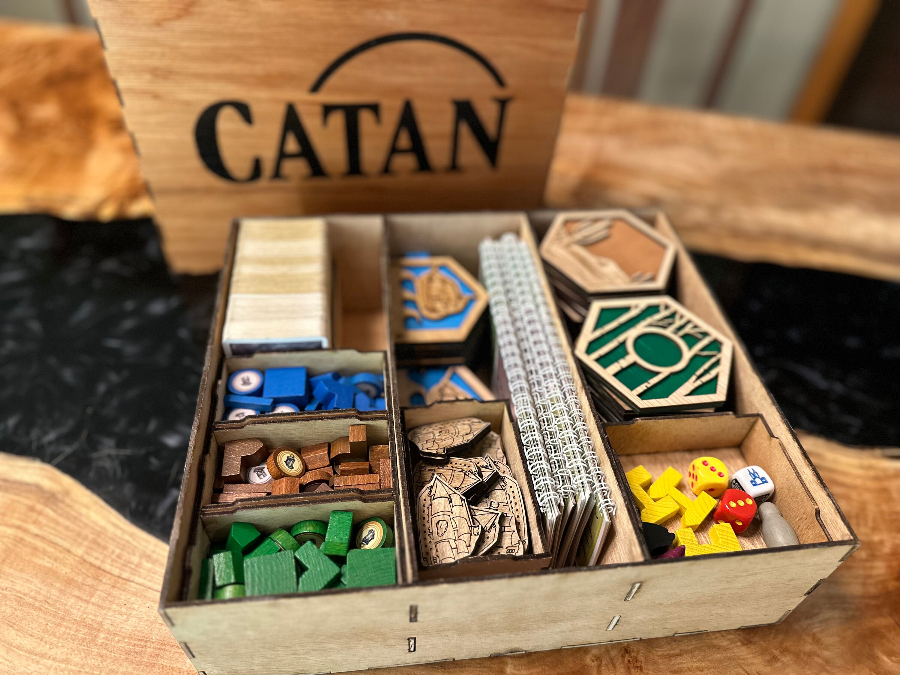 Caja de almacenamiento Catan con bandejas apilables archivos - Etsy España
