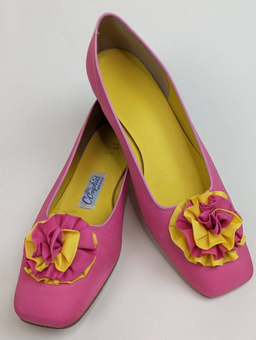 VINTAG 60s 70s Oomphies Pink Yellow Mod Psychedelic Silk Slip on Pom Sz ...
